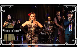 AC/DCの「Shoot To Thrill」を1960年代スタイルでカヴァー - amass