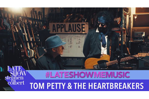 トム・ペティ『Live at The Fillmore 1997』発売記念、ベンモント・テンチとマイク・キャンベルが米TV番組で「American Girl」披露 - amass